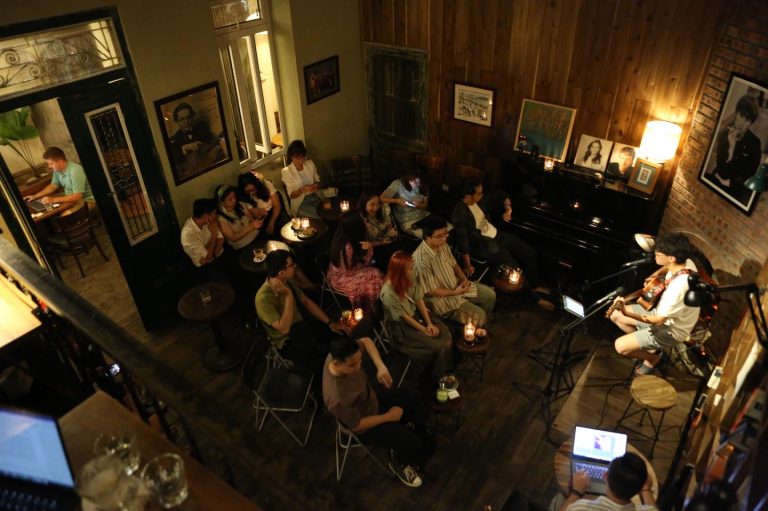 15 quán cafe “chill” ở Hà Nội cho những ngày chỉ muốn “trốn vội ...